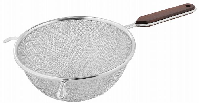 【商品詳細】呼び寸法：18cm全長：約355mm直径：約190mm高さ：約85mmストレーナー部：アミ2重（内側細目/外側荒目）耳付き18−8ステンレススチール【送料について】北海道、沖縄、離島は送料を頂きます。