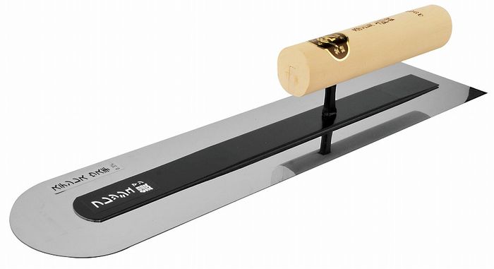 【商品詳細】接着タイプのしなる土間鏝です。用途：本職用土間鏝全長：393mm重量：330g板厚：0．3mm刃：ステンレス、柄：木【送料について】北海道、沖縄、離島は送料を頂きます。