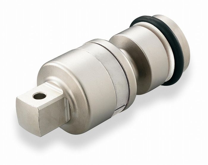 【商品詳細】直線作業ができない複雑な箇所に使用します。ソケットとレンチの間に接続して、角度をつけた斜め作業ができます。無電解メッキで抜群の防錆効果！また、均一性に優れたメッキではがれにくくなっています。光沢が美しく傷も目立ちません。寸法/差...