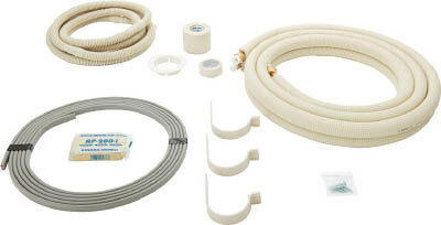 【商品詳細】●エアコン据付工事に必要な配管部材をひとまとめにセットしました。●フレア加工済みでそのまま取り付け可能です。●フレア加工済み空調配管セット。●セット内容:ウォールキャップ1個、非粘着テープ1巻、粘着テープ1巻、片サドル5個、木ビ...