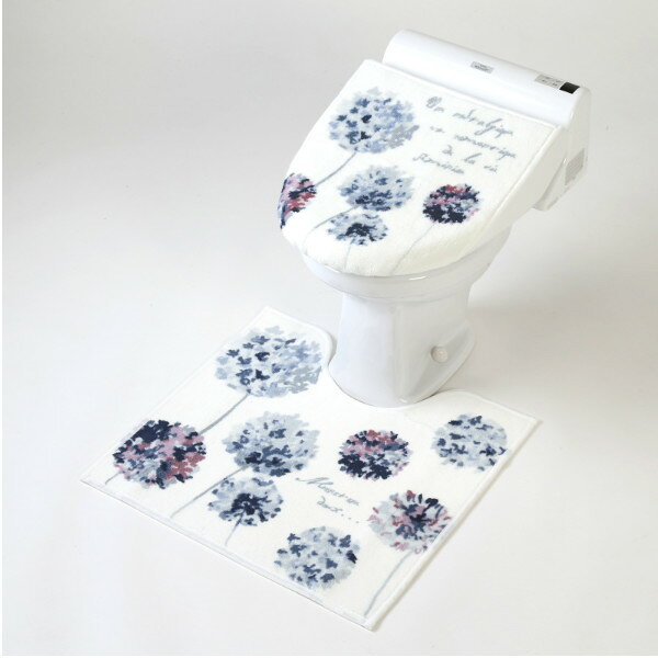 ●モノトーン×パステルカラーがやわらかい印象のデザイン、「ラネージュシリーズ」のトイレマットとフタカバーのセットです。●フタカバーは普通便座（O型・U型）と洗浄・暖房便座、両方にお使いいただける、兼用タイプです。●マットの裏面にはすべりにく...