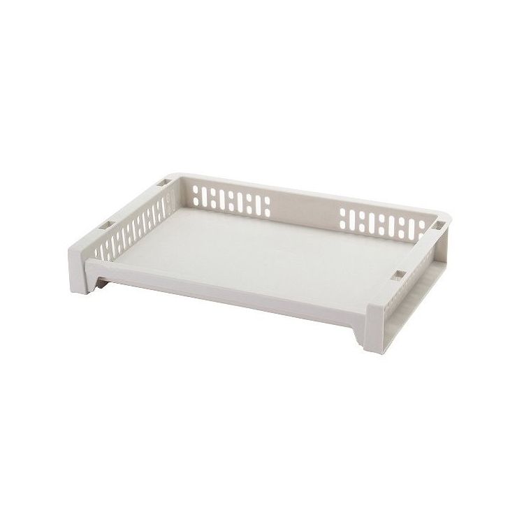 【商品説明】積み重ねるだけで今あるデッドスペースが、収納ラックに変わります。デスク上でも大活躍！トレーMサイズです。キッチンで、ペットボトルやインスタント食品、缶詰などのキッチンストッカーとしても便利です。【商品情報】■サイズ外寸：約 幅3...