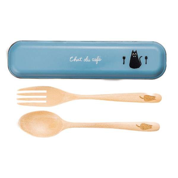 【商品説明】猫柄がアクセントになったスプーン・フォークのコンビセットです。温かみのある木製です。※食洗機は使用できません。【商品情報】■サイズカトラリー：15.5cm、ケース：4×17×2.6cm■材質ケース：ABS スプーン・フォーク：木...