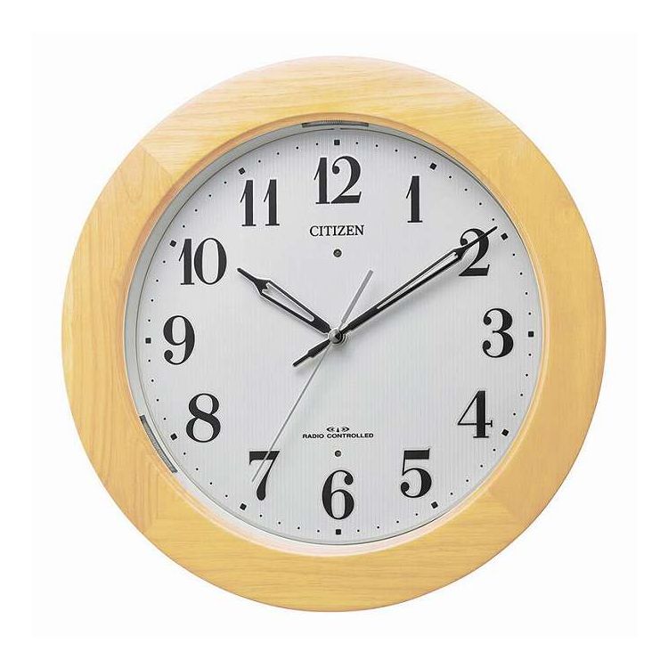【商品詳細】暗所自動ライトで夜でも見やすい電波掛け時計。3点からのライトでより明るく見えます。ON/OFF切り替えスイッチつき。電波掛け時計、木枠、ステップ秒針、暗所自動点灯ライト、電池交換お知らせ機能。単3乾電池6本使用（別売）。材質:木...