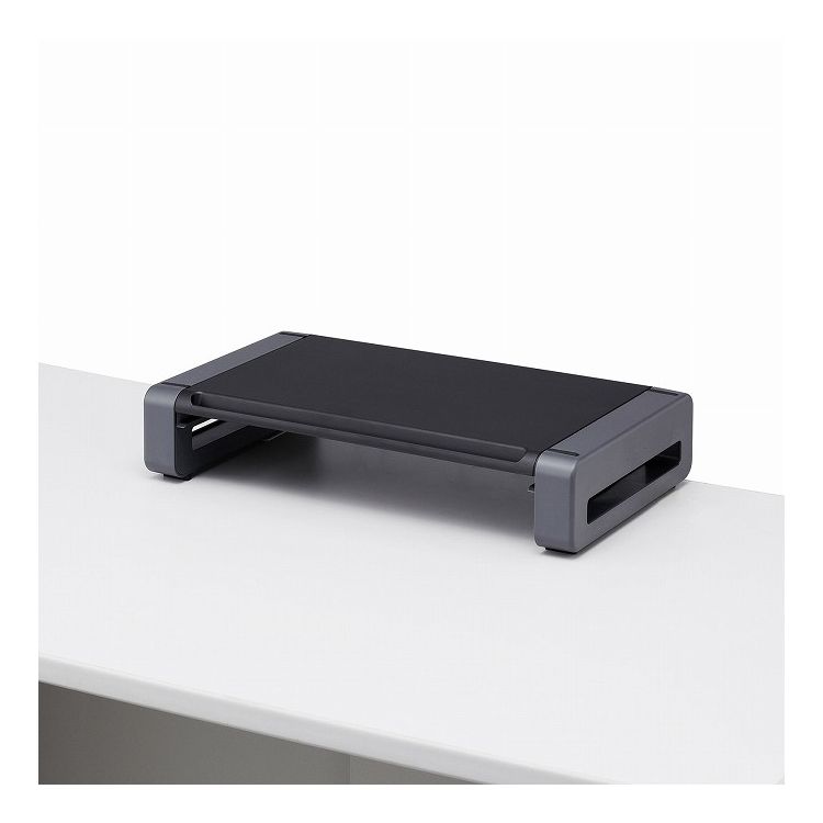 【商品特長】机上の空間を有効活用。W487×D278mm・ブラック。●液晶ディスプレイ下または、前部に置いて、空間を有効活用できます。●使わない時のキーボードの収納に最適です。●天板前方にはタブレットやスマートフォンを立て掛けられるスリット...