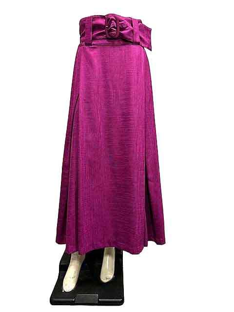 【ブランド/メーカー】UN3D. アンスリード 【カテゴリ】スカート 【色】パープル 【サイズ】 38 【サイズ詳細】 　　総丈約94cm、ウエスト幅約35cm、ヒップ幅約-cm 【素材】画像参照 【状態】USED 【コメント】 　　こちら...