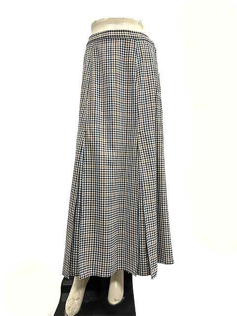 【ブランド/メーカー】MASTIC 【カテゴリ】スカート 【色】チェック 【サイズ】 40 【サイズ詳細】 　　総丈約91cm、ウエスト幅約37cm、ヒップ幅約-cm 【素材】画像参照 【状態】未使用※※あくまでも一度人の手に渡っている新古...