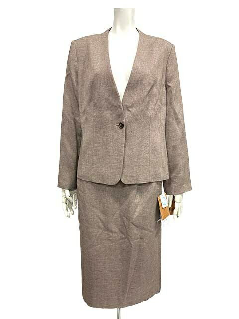 【ブランド/メーカー】Leilian WHITE LABEL レリアンホワイトレーベル 【カテゴリ】スーツ 【色】ブラウン 【サイズ】 13＋ 【サイズ詳細】 　　ジャケット：着丈約54cm、身幅約52cm、肩幅約39cm、袖丈約58cm、...