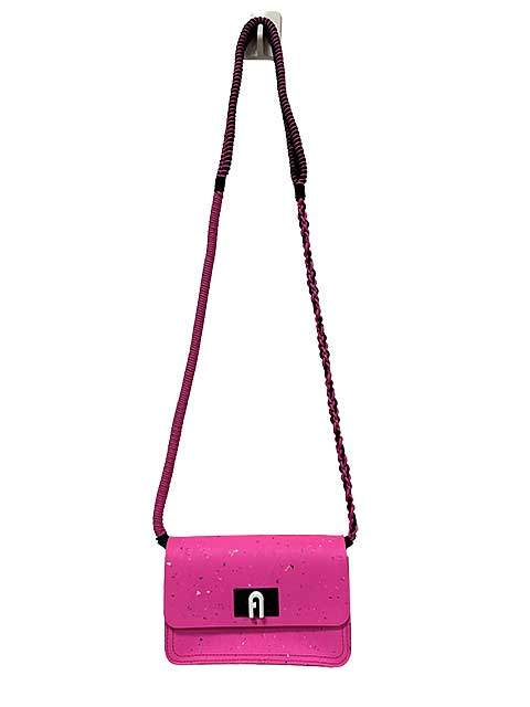 【ブランド/メーカー】FURLA フルラ 【カテゴリ】バッグ 【色】ピンク 【素材】- 【サイズ詳細】 　　縦:約12cm 横:約18cm マチ:約5cm 　　持ち手:約cm、ショルダー最大約:115cm 【状態】USED 【コメント】 　...