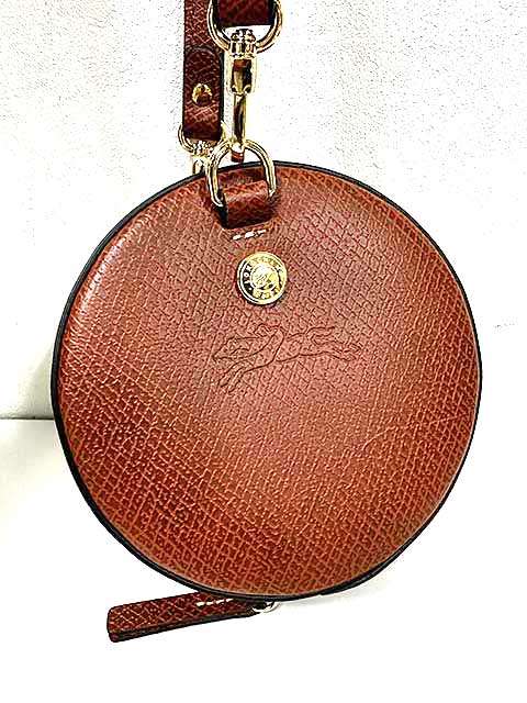 【ブランド/メーカー】ロンシャン LONGCHAMP 【カテゴリ】バッグ 【色】ブラウン 【素材】レザー 【サイズ詳細】 　　縦:約12cm 横:約12cm マチ:約5cm 　　持ち手:約-cm、ショルダー最大約:56cm 【状態】未使用※...