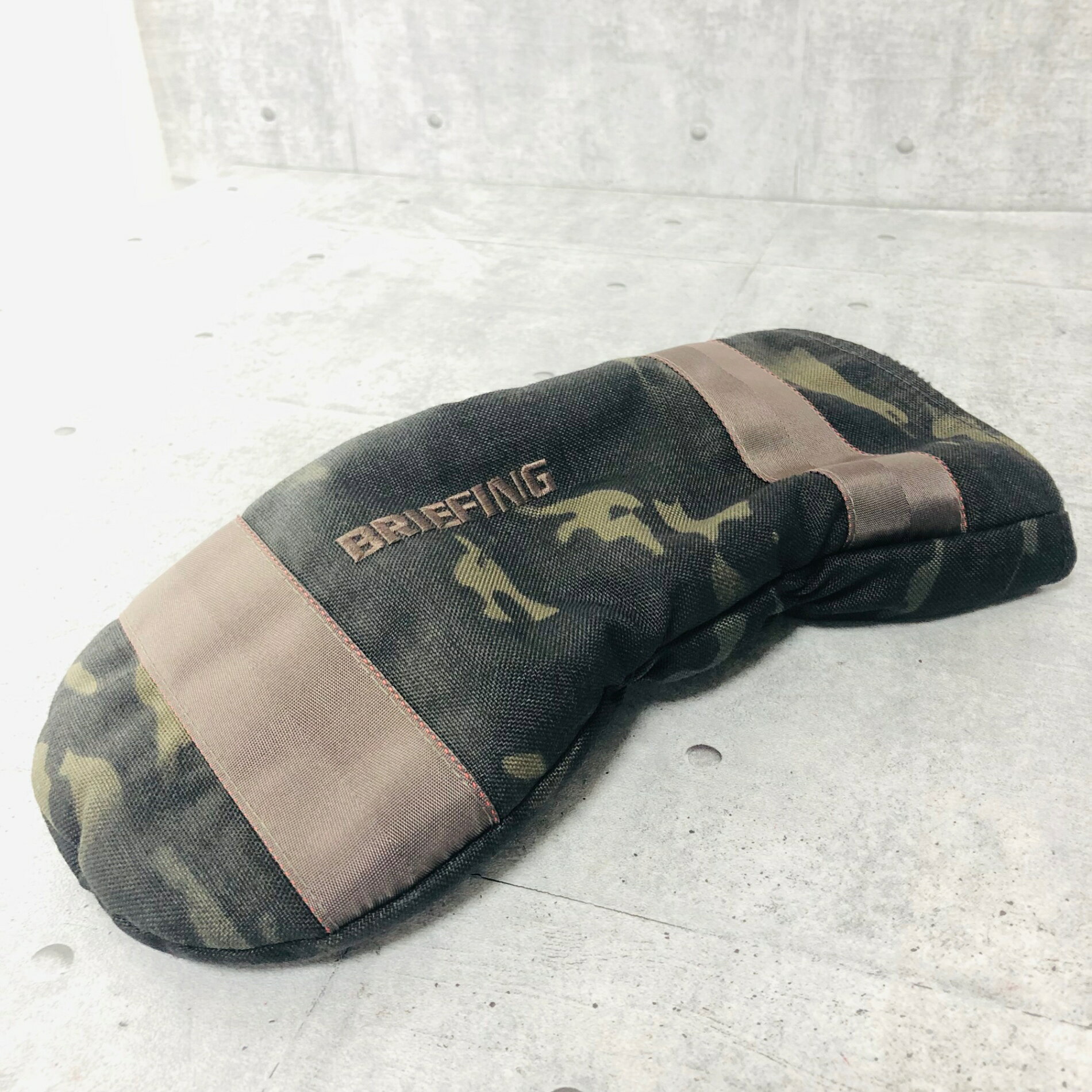●商品 BRIEFING GOLF ブリーフィング 1W ドライバー用 ヘッドカバー カモフラ ゴルフ 初心者 入門 ※画像にある物が全てです。 ●状態 状態ランク：C 通常使用に伴うスレ、汚れはございますが、まだまだお使いいただけます。 ...