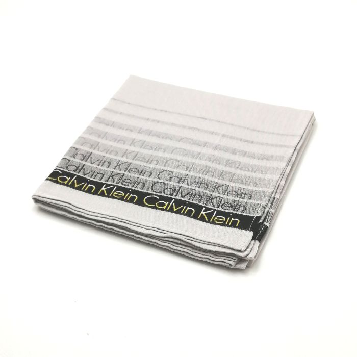 商品情報素材/カラー綿/グレー系サイズ/寸法縦x横…約50x50（センチ）※多少の誤差はご了承下さいませ。ランクN下記をご参照くださいませ。商品説明※未使用品のみの販売となりますが、納品時の折り畳み方がそれぞれ異なります。納品時の状態での発...