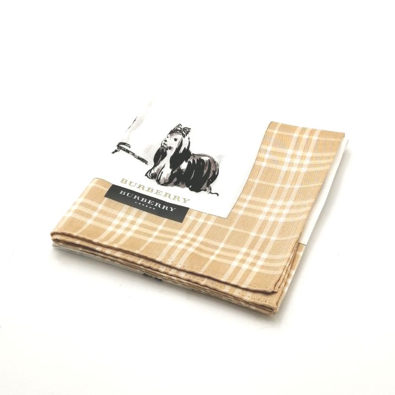 商品情報素材/カラー綿/ホワイト系サイズ/寸法縦x横…約52x52（センチ）※多少の誤差はご了承下さいませ。ランクN下記をご参照くださいませ。商品説明※未使用品のみの販売となりますが、納品時の折り畳み方がそれぞれ異なります。納品時の状態での...