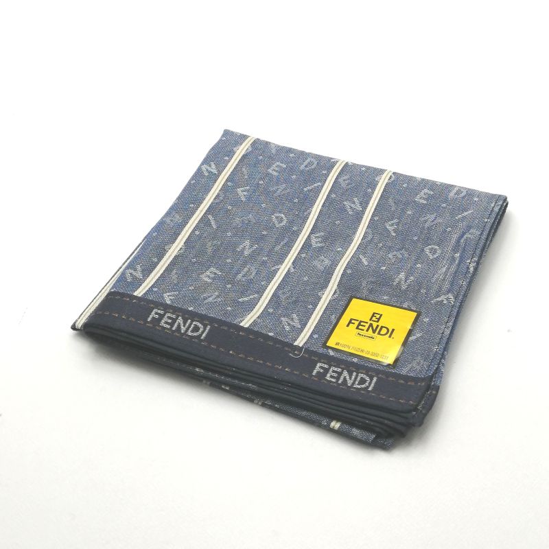 商品情報素材/カラー綿/ブルー系サイズ/寸法縦x横…約48x48（センチ）※多少の誤差はご了承下さいませ。ランクN下記をご参照くださいませ。商品説明※未使用品のみの販売となりますが、納品時の折り畳み方がそれぞれ異なります。納品時の状態での発...