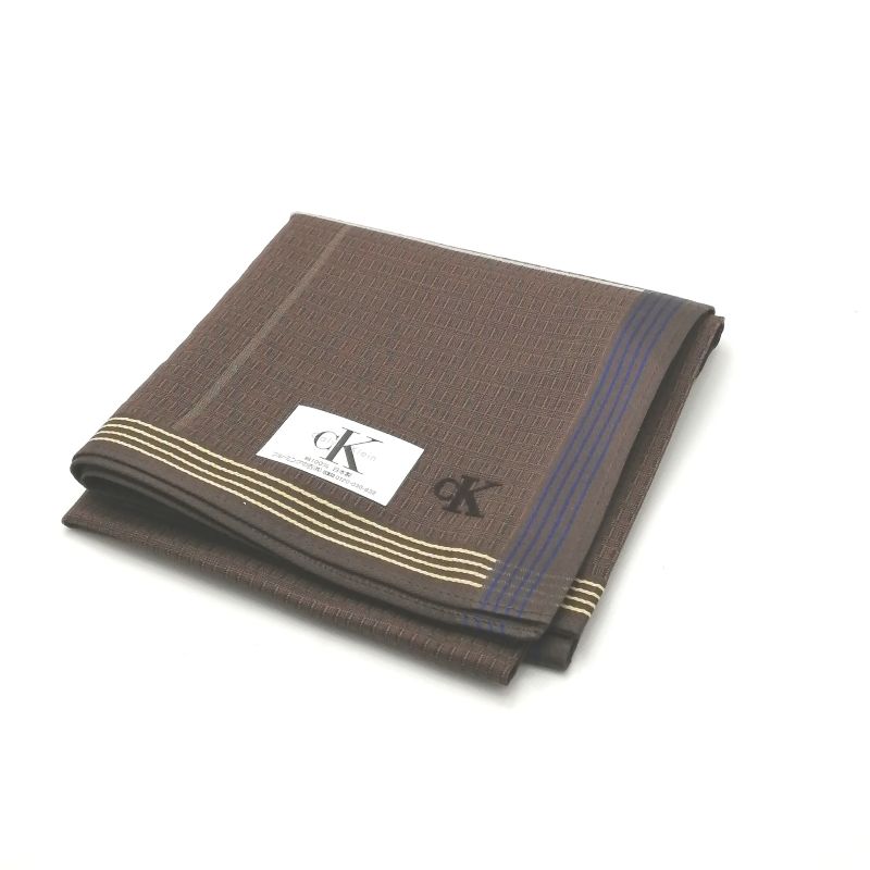 商品情報素材/カラー綿/ブラウン系サイズ/寸法縦x横…約49x50（センチ）※多少の誤差はご了承下さいませ。ランクN下記をご参照くださいませ。商品説明※未使用品のみの販売となりますが、納品時の折り畳み方がそれぞれ異なります。納品時の状態での...