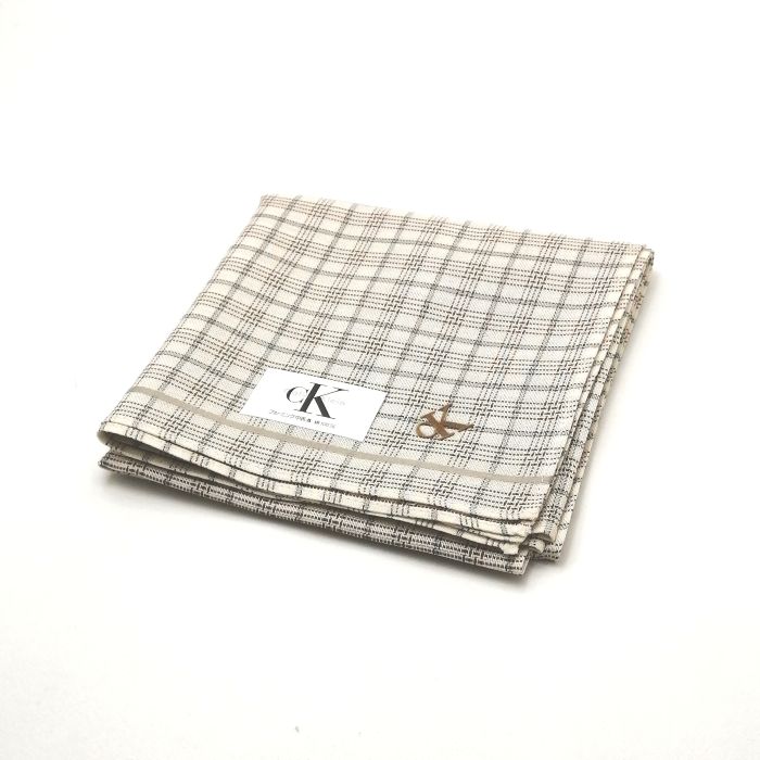 商品情報素材/カラー綿/ベージュ系サイズ/寸法縦x横…約49x49（センチ）※多少の誤差はご了承下さいませ。ランクN下記をご参照くださいませ。商品説明※未使用品のみの販売となりますが、納品時の折り畳み方がそれぞれ異なります。納品時の状態での...