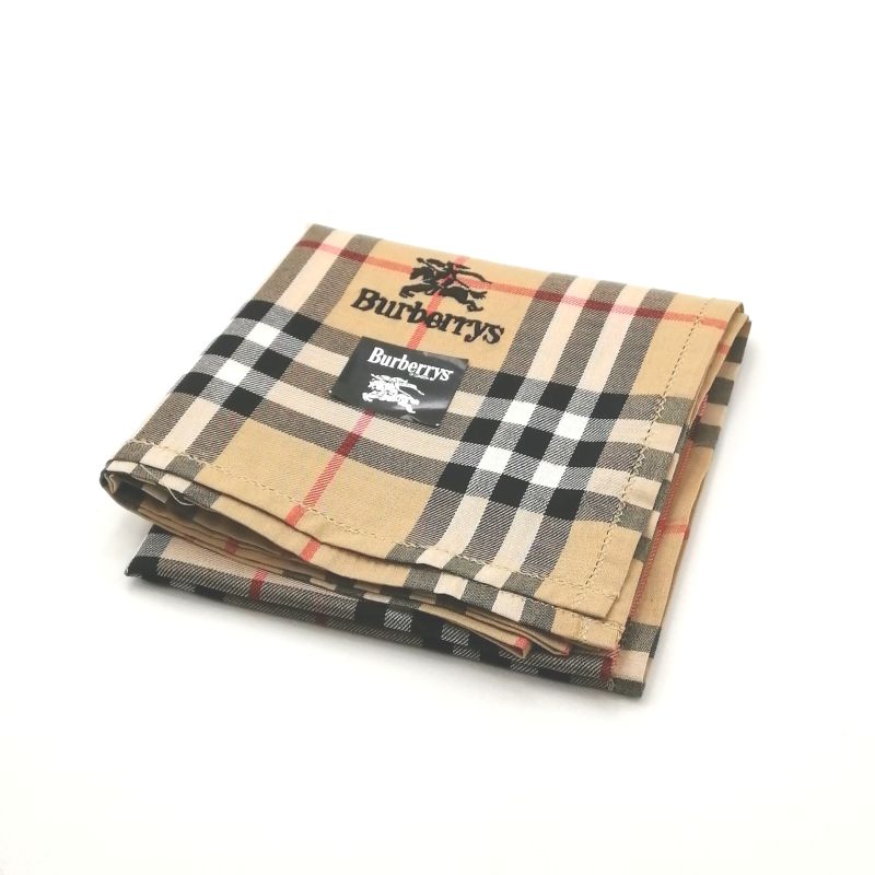 商品情報素材/カラー綿/ブラウン系サイズ/寸法縦x横…約45x46（センチ）※多少の誤差はご了承下さいませ。ランクN下記をご参照くださいませ。商品説明※未使用品のみの販売となりますが、納品時の折り畳み方がそれぞれ異なります。納品時の状態での...