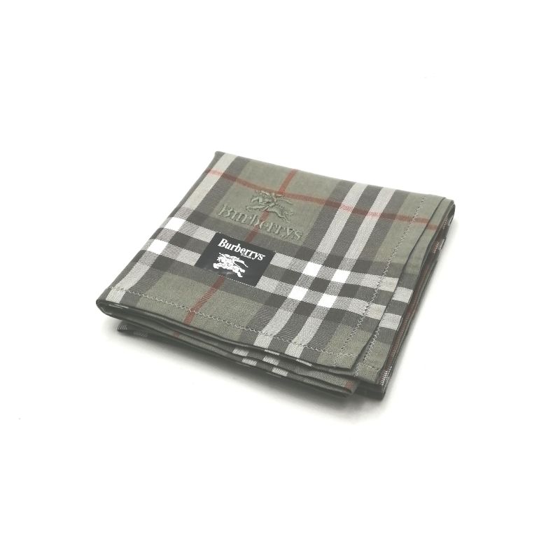 商品情報素材/カラー綿/グリーン系サイズ/寸法縦x横…約45x46（センチ）※多少の誤差はご了承下さいませ。ランクN下記をご参照くださいませ。商品説明※未使用品のみの販売となりますが、納品時の折り畳み方がそれぞれ異なります。納品時の状態での...