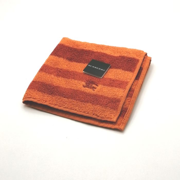 商品情報素材/カラー綿/オレンジ系サイズ/寸法縦x横…約28x29（センチ）※多少の誤差はご了承下さいませ。ランクN下記をご参照くださいませ。商品説明※未使用品のみの販売となりますが、納品時の折り畳み方がそれぞれ異なります。納品時の状態での...