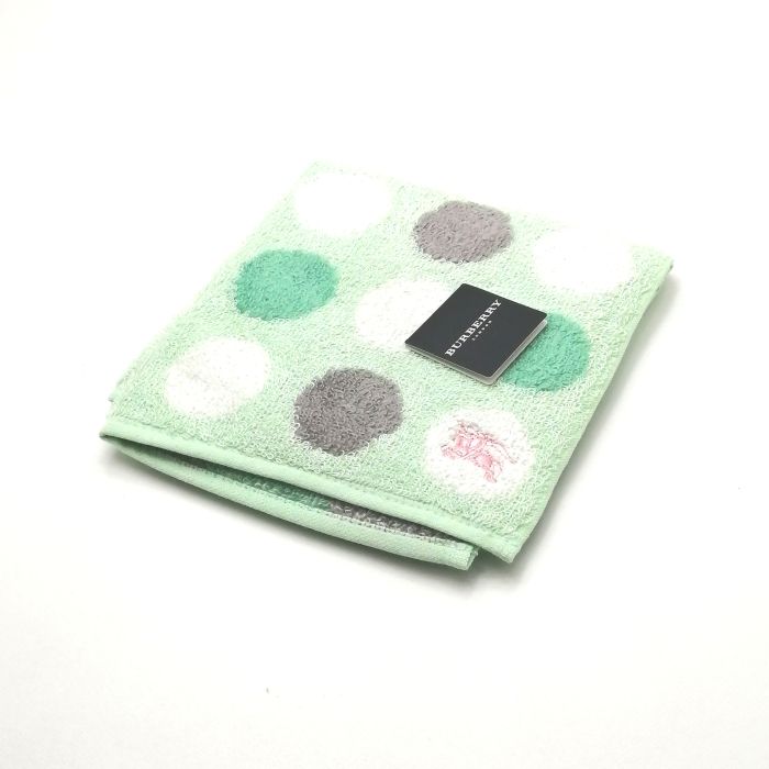 商品情報素材/カラー綿/グリーン系サイズ/寸法縦x横…約26x26（センチ）※多少の誤差はご了承下さいませ。ランクN下記をご参照くださいませ。商品説明※未使用品のみの販売となりますが、納品時の折り畳み方がそれぞれ異なります。納品時の状態での...