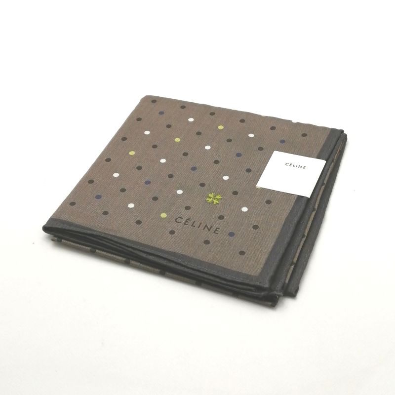 商品情報素材/カラー綿/ブラウン系サイズ/寸法縦x横…約51x52（センチ）※多少の誤差はご了承下さいませ。ランクN下記をご参照くださいませ。商品説明※未使用品のみの販売となりますが、納品時の折り畳み方がそれぞれ異なります。納品時の状態での...