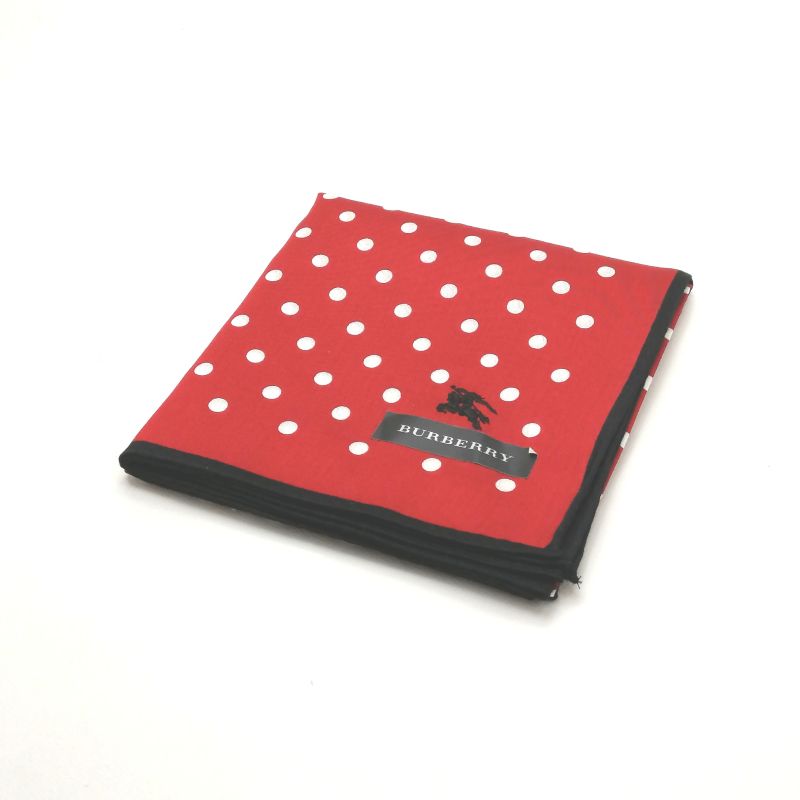 商品情報素材/カラー綿/レッド系サイズ/寸法縦x横…約52x52（センチ）※多少の誤差はご了承下さいませ。ランクN下記をご参照くださいませ。商品説明※未使用品のみの販売となりますが、納品時の折り畳み方がそれぞれ異なります。納品時の状態での発...