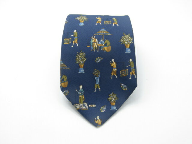 商品情報素材/カラーシルク/ネイビー系サイズ/寸法全長　約150センチ大剣幅　約9.0センチ多少の誤差はご容赦ください。ランクAB下記をご参照くださいませ。商品説明多少の使用感、シワ、小キズ、全体的に薄汚れがありますが、まだまだご使用いただ...