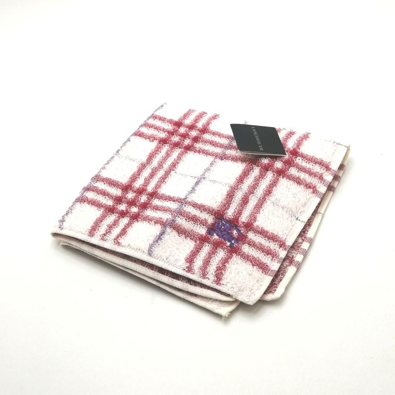 商品情報素材/カラー綿/ホワイト・ピンク系サイズ/寸法縦x横…約26x26（センチ）※多少の誤差はご了承下さいませ。ランクN下記をご参照くださいませ。商品説明※未使用品のみの販売となりますが、納品時の折り畳み方がそれぞれ異なります。納品時の...