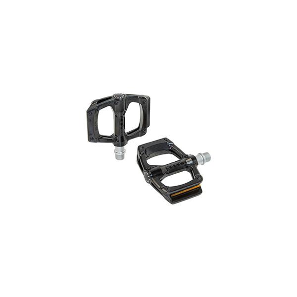前後に長く、踏み込み易い形状の鍛造アルミ合金製フラットペダル。前後に長く、踏み込み易い形状の鍛造アルミ合金製フラットペダル。 抵抗の少ない滑り軸受けをナットで固定する”BDSベアリングシステム”により、安定した回転性能を発揮します。 ■商品...