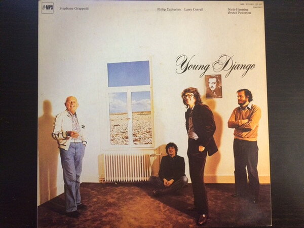 ・アーティスト Stephane Grappelli ・タイトル Young Django ・レーベル・型番 MPS 23MJ3427 ・フォーマット LPレコード ・コンディション(盤) 非常に良い(EX) ・コンディション(ジャケット)...