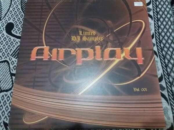 ・アーティスト Various ・タイトル Airplay Vol 001 ・レーベル・型番 2 Funky Records 2FP01 ・フォーマット 12" ・コンディション(盤) 良い (VG+) ・コンディション(ジャケット) 良い...