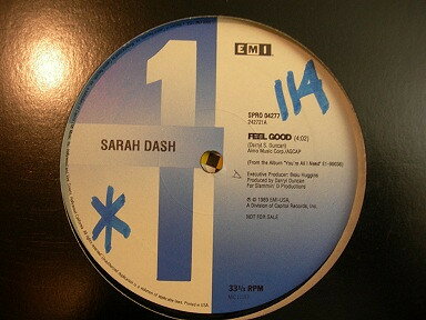 ・アーティスト Sarah Dash ・タイトル Feel Good ・レーベル・型番 EMI SPRO04277 ・フォーマット 12" ・コンディション(盤) 良い (VG+) ・コンディション(ジャケット) プレインカバー（元ジャケッ...