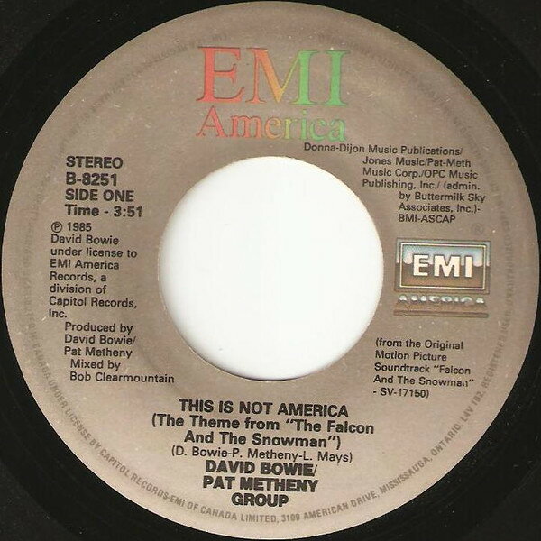 ・アーティスト David Bowie / Pat Metheny Group ・タイトル This Is Not America ・レーベル・型番 EMI America B8251 ・フォーマット 7インチレコード ・コンディション(盤...