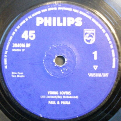 ・アーティスト Paul & Paula ・タイトル Young Lovers ・レーベル・型番 Philips 304016BF ・フォーマット 7インチレコード ・コンディション(盤) 良い (VG+) ・コンディション(ジャケット) ...