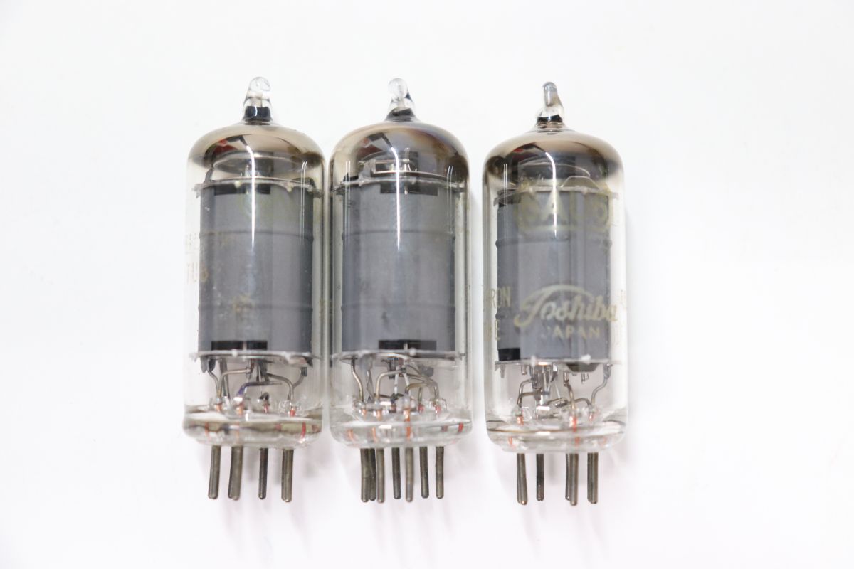 ・商品説明 東芝 トウシバ 6AU6 真空管 3本セット 商品状態：B　標準的な中古品 ■テスター動作確認済み 参考重量：0(g) ご購入前に必ずご確認ください ・ご購入者様都合によるご購入後のキャンセル・返品は、いかなる理由においてもお受...