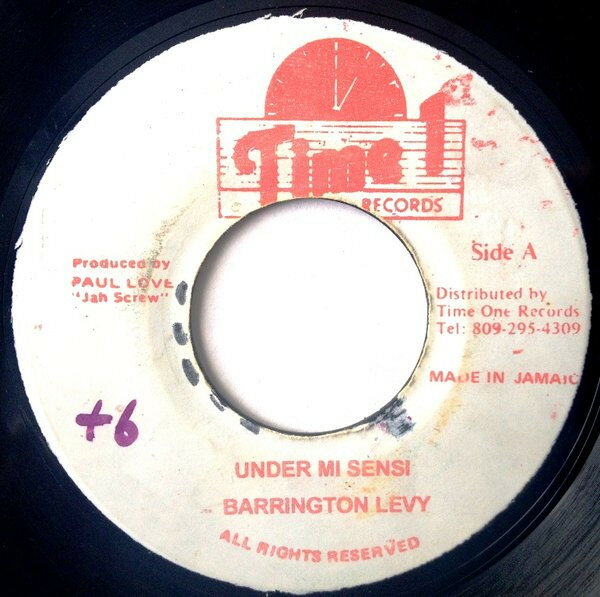 ・アーティスト Barrington Levy ・タイトル Under Mi Sensi ・レーベル・型番 Time 1 Records NONE ・フォーマット 7インチレコード ・コンディション(盤) 良い (VG+) ・コンディション...
