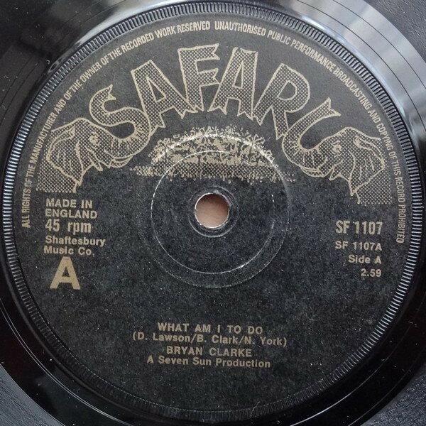 ・アーティスト Brian Clarke ・タイトル What Am I To Do / So Good To See You ・レーベル・型番 Safari Records SF1107 ・フォーマット 7インチレコード ・コンディション...