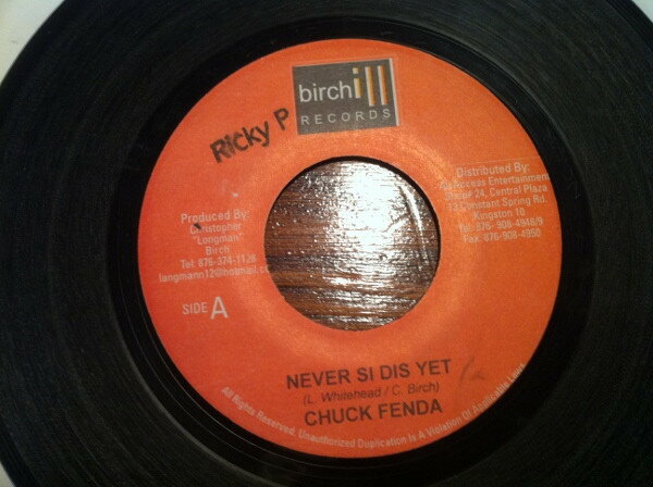 ・アーティスト Chuck Fender ・タイトル Never Si Dis Yet ・レーベル・型番 Birchill Records NONE ・フォーマット 7インチレコード ・コンディション(盤) 良い (VG+) ・コンディショ...