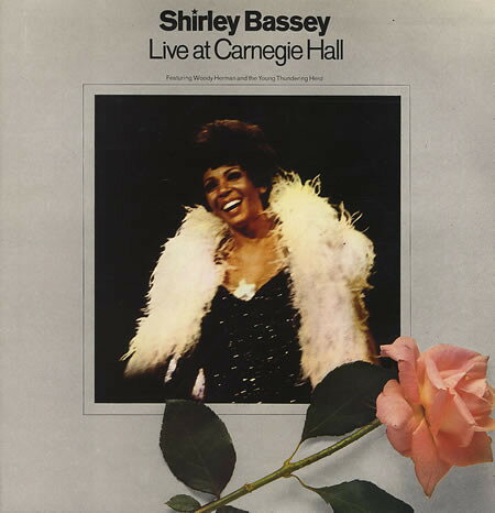 ・アーティスト Shirley Bassey ・タイトル Live At Carnegie Hall ・レーベル・型番 United Artists Records USD3012 ・フォーマット LPレコード ・コンディション(盤) 良い...
