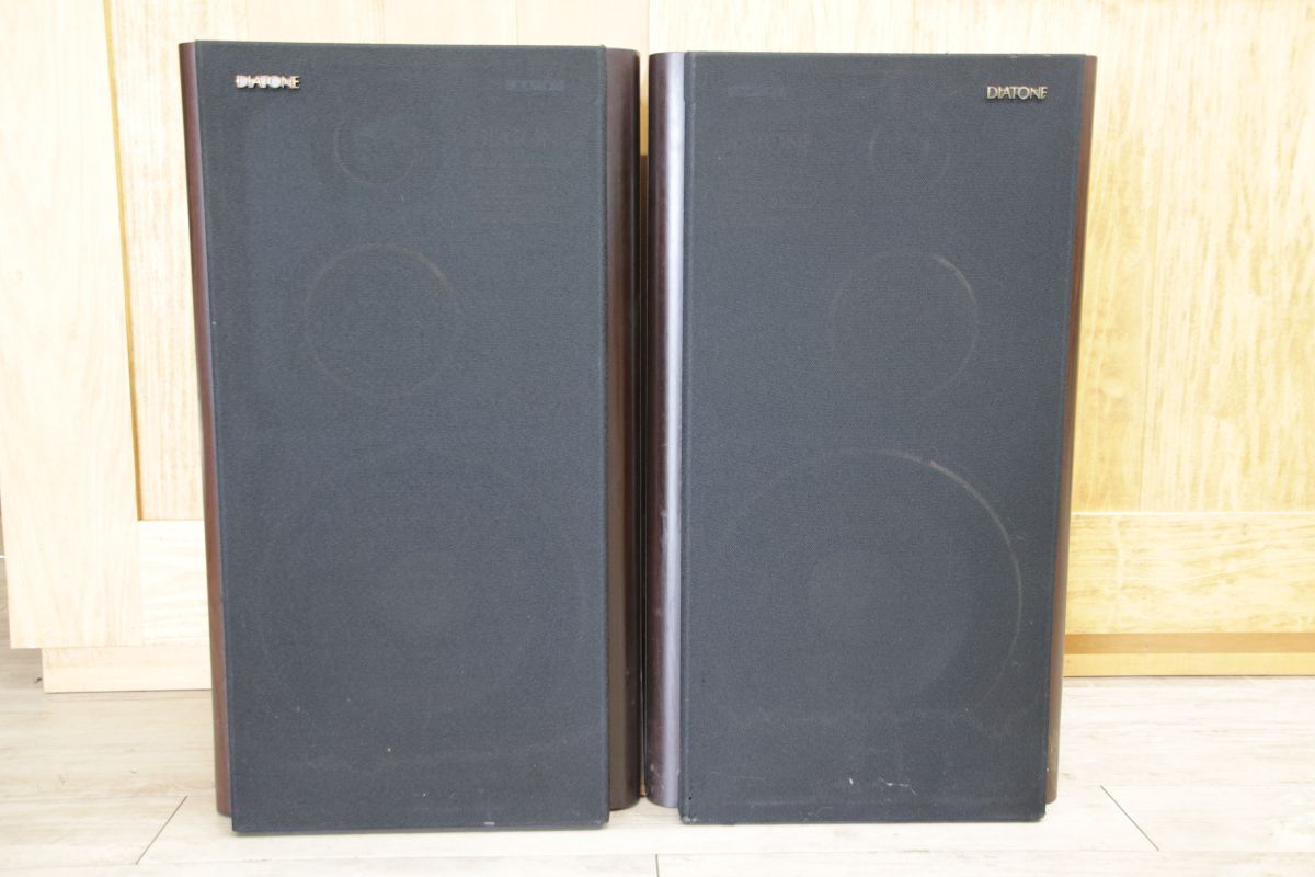 ・商品説明 Diatone ダイアトーン DS-2000 3way Speaker 3ウェイスピーカー(ペア） 商品状態：ジャンク・難あり ■R-Channel ツィーター音出し-不可　　　　　　　　　ウーファ−へこみあり 参考重量：380...