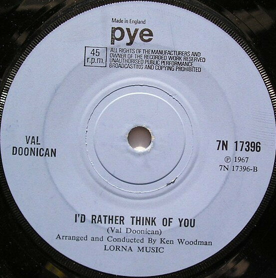 ・アーティスト Val Doonican ・タイトル If The Whole World Stopped Lovin' ・レーベル・型番 PYE 7N17396 ・フォーマット 7インチレコード ・コンディション(盤) 良い (VG+) ...