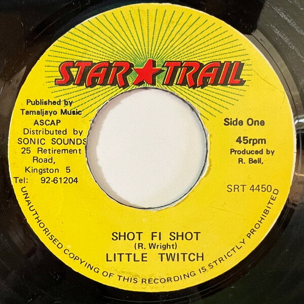 ・アーティスト Little Twitch ・タイトル Shot Fi Shot ・レーベル・型番 Star Trail SRT4450 ・フォーマット 7インチレコード ・コンディション(盤) 良い (VG+) ・コンディション(ジャケッ...