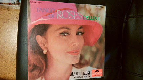 ・アーティスト Alfred Hause & His Tango Orchestra ・タイトル ango Of Roses Deluxe ・レーベル・型番 POLYDOR SMP2020 ・フォーマット LPレコード ・コンディション(盤...