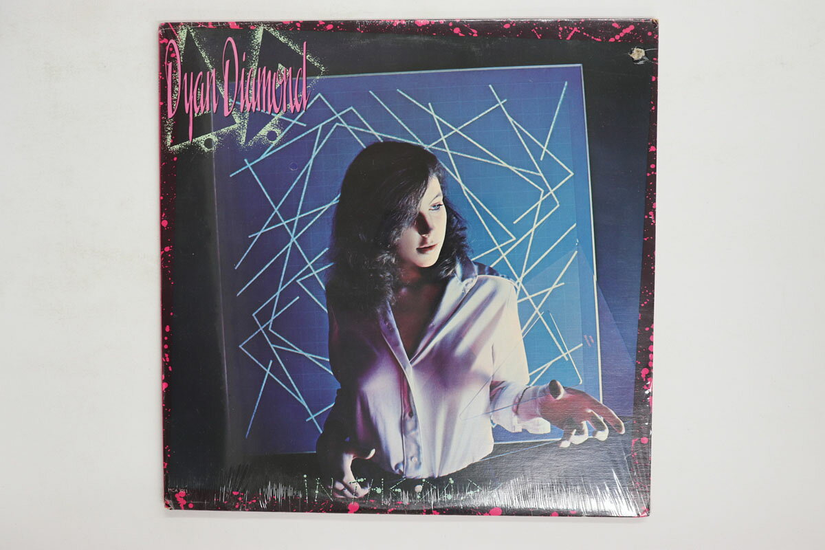 ・アーティスト Dyan Diamond ・タイトル In The Dark ・レーベル・型番 MCA MCA3053 ・フォーマット LPレコード ・コンディション(盤) ほぼ新品 (M-) ・コンディション(ジャケット) ほぼ新品 (M...