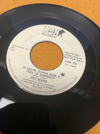 ・アーティスト Pat Boone ・タイトル If You're Gonna Make A Fool Of Somebody ・レーベル・型番 LION LION126PROMO ・フォーマット 7インチレコード ・コンディション(盤) ...