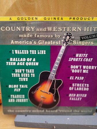 ・アーティスト Rusty Adams / Buzz Wilson ・タイトル Country And Western Hits Vol 2 ・レーベル・型番 Pye Golden Guinea Records GGL0200 ・フォーマッ...