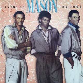 ・アーティスト Mason ・タイトル Livin' On The Edge ・レーベル・型番 Elektra 604721 ・フォーマット LPレコード ・コンディション(盤) 非常に良い(EX) ・コンディション(ジャケット) 非常に良...