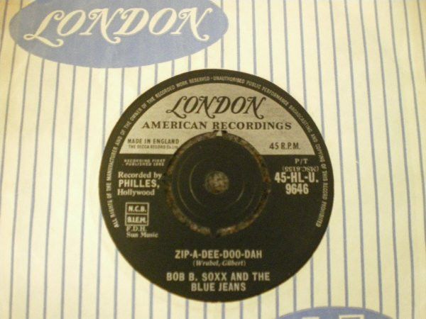 ・アーティスト Bob B. Soxx & The Blue Jeans ・タイトル Zip-A-Dee Doo-Dah ・レーベル・型番 London Records 45HLU9646 ・フォーマット 7インチレコード ・コンディション...