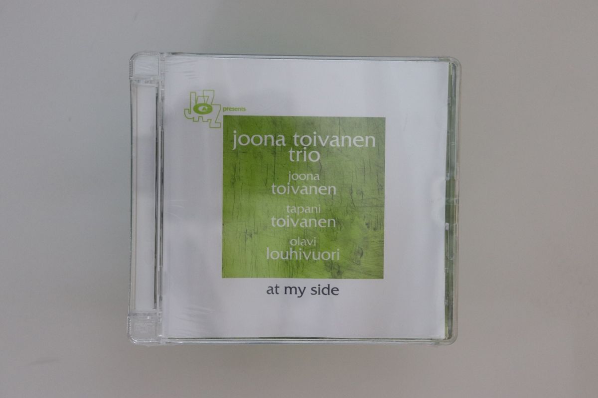 ・アーティスト Joona Toivanen ・タイトル At My Side ・レーベル・型番 CAM JAZZ CAMJ33082 ・フォーマット CD ・コンディション(盤) ほぼ新品 (M-) ・コンディション(ジャケット) ほぼ新...