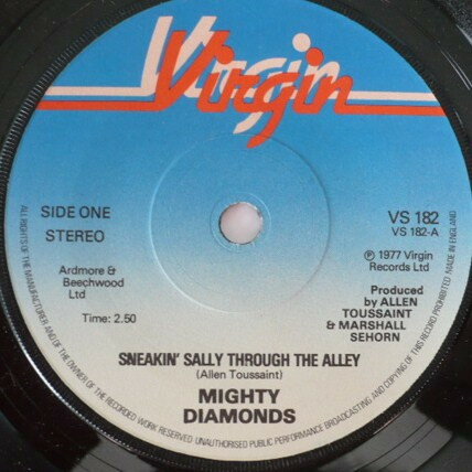 ・アーティスト Mighty Diamonds ・タイトル Sneakin' Sally Through The Alley ・レーベル・型番 Virgin VS182 ・フォーマット 7インチレコード ・コンディション(盤) 非常に良い(...